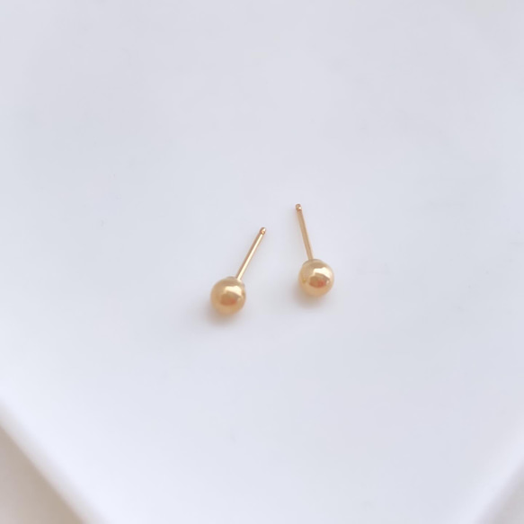【つけっぱなし】14kgfシンプルゴールドピアス ピアス（スタッド・一粒） お仕事ピアス 通販 17619465｜Creema(クリーマ)