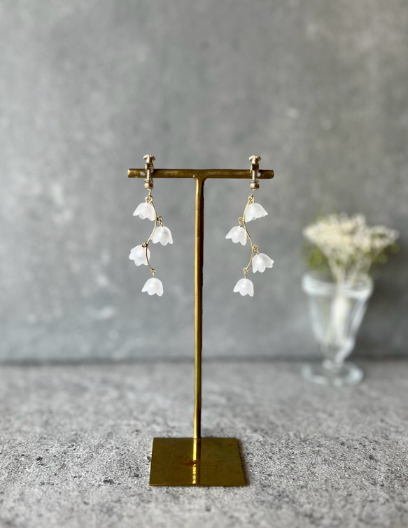 送料無料⭐︎ゆらゆら揺れる幸せのすずらんピアス ピアス（スタッド・一粒） ameri ameri 通販 17637512｜Creema(クリーマ)