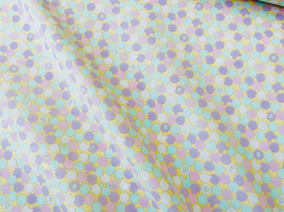 動物と花のドット イエロー地パステル puni puni candy キルトゲイト こんぺいとう 生地 Hirondelle et Ruby ...