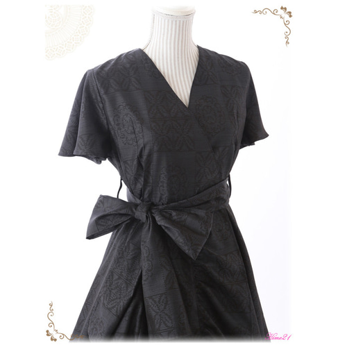大島紬】フリル仕立てのカシュクールラップワンピース☆半袖 大島紬】フリル仕立てのカシュクールラップワンピース☆半袖