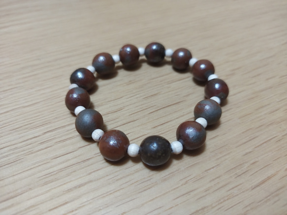 備前焼のブレスレット ウッドビーズ 箱付き ブレスレット 東児の花窯 通販 17670090｜Creema(クリーマ)