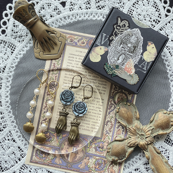 mini collage box set.B ピアス（フック・チェーン） VIOLETTA 通販 17673266｜Creema(クリーマ)