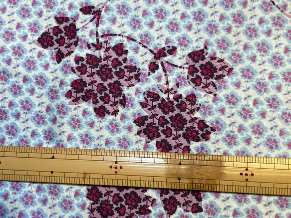 110×10★オックス綿プリント★花のパッチワーク★全2色 生地 marumi☆生地ショップ丸美 通販 17676047｜Creema(クリーマ)