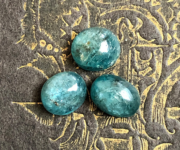 9057 アパタイト 天然石 天然石 Aun planet（発送は月水金のみ） 通販 17682772｜Creema(クリーマ)