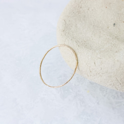 06 超極細 不思議なカットリング 14kgf／ゴールド 華奢 アレルギー対応 ピンキー 0号以下 つけっぱなし 指輪・リング Jewelry craft.sachi 通販 17687025 ...