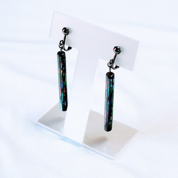 丸棒の螺鈿イヤリング「ライン」 木製漆塗 紙箱入（2405005） イヤリング・ノンホールピアス 漆工房ニライカナイ 通販 17706045 ...