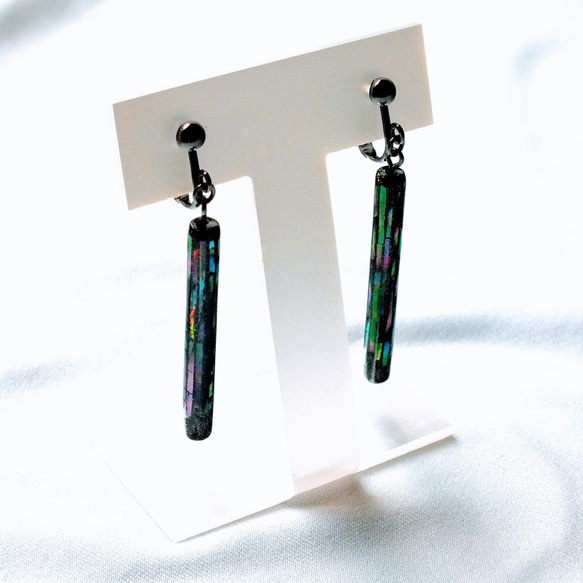 丸棒の螺鈿イヤリング「ライン」 木製漆塗 紙箱入（2405005） イヤリング・ノンホールピアス 漆工房ニライカナイ 通販 17706045 ...