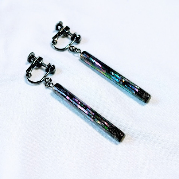 丸棒の螺鈿イヤリング「ライン」 木製漆塗 紙箱入（2405005） イヤリング・ノンホールピアス 漆工房ニライカナイ 通販 17706045 ...