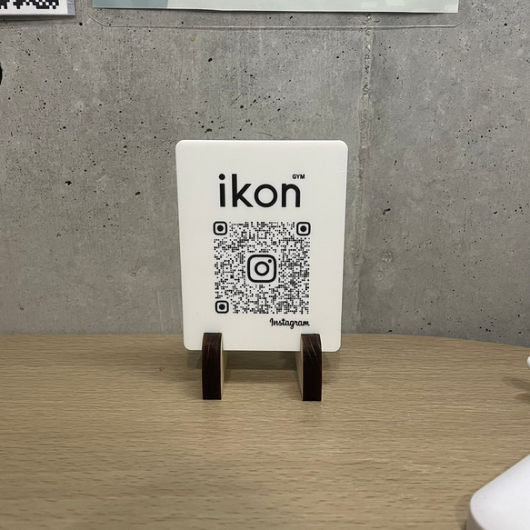 【送料無料】QRコードスタンド ミニ看板 Instagram 店舗内POP ポップ レジ横 店舗看板 QRコード 表札・ネームプレート fukyu 通販 17716615｜Creema(クリーマ)