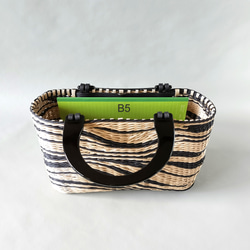 【一点もの】ゼブラ柄のかごバッグ タッセル付き かごバッグ 華かご屋 HUA 通販 17722539｜Creema(クリーマ)