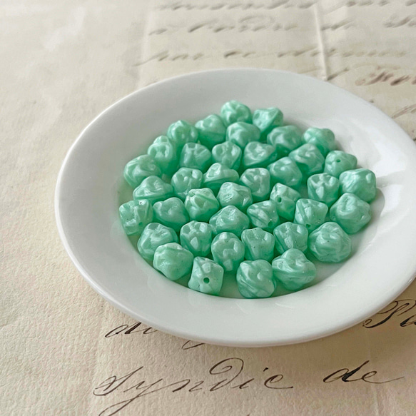 Glass Beads 約9mm×8mm [BE-351]＊4個＊Vintage＊ ビーズ Lyrique 通販 17746266 ...