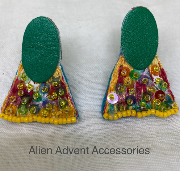 Alien advent accessories/宇宙人降臨ピアス ピアス（スタッド・一粒） melimelo 通販｜Creema(クリーマ ...