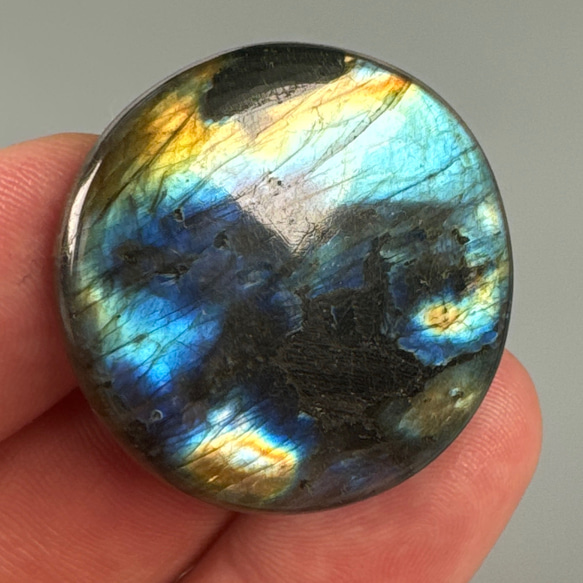 スペクトロライト 33.5ミリルース Tu19 天然石 pinky 通販 17760346｜Creema(クリーマ)