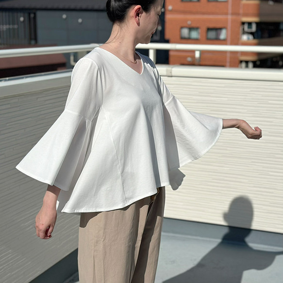 【送料無料再販】接触冷感★洗濯機で洗える 綿混フレア×フレア伸縮素材オシャレブラウス（ホワイト）24024WHF ブラウス AZ-U ELEGANCE 通販 17769939｜Creema(クリーマ)