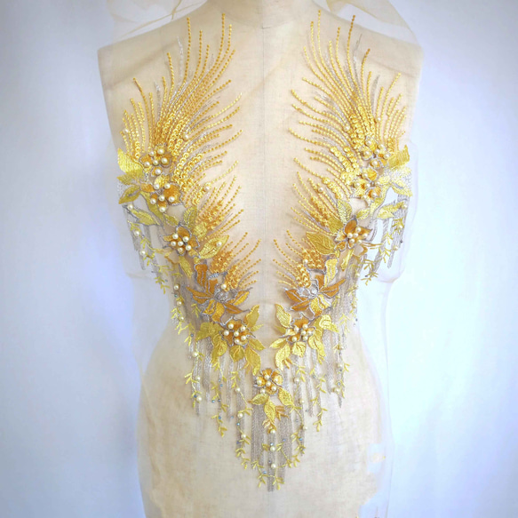 AZ426ゴールド 胸元モチーフレース 立体お花刺繍 襟レース Vネック パール付き 新体操 衣装 社交ダンス レース AOLZER（全国一律送料無料） 通販 17777701｜Creema ...