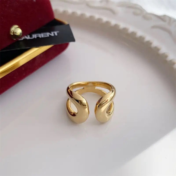 金アレ対応 316L 18k うねうねオープンリング(0507) 指輪・リング maoriru 通販 17779126｜Creema(クリーマ)