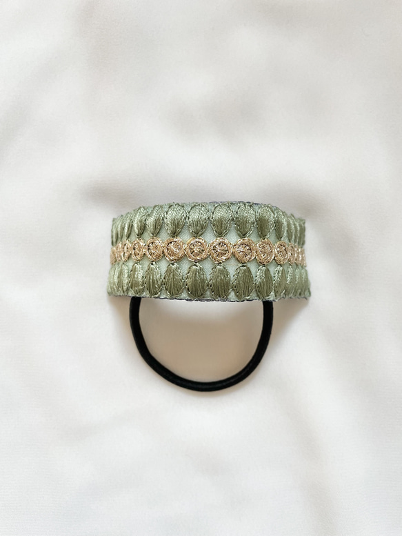 【販売終了】インド刺繍リボン ヘアゴム ワイヤー入り 細幅 グリーン 母の日 ギフト ヘアゴム enu_gyubon 通販 17802472 ...