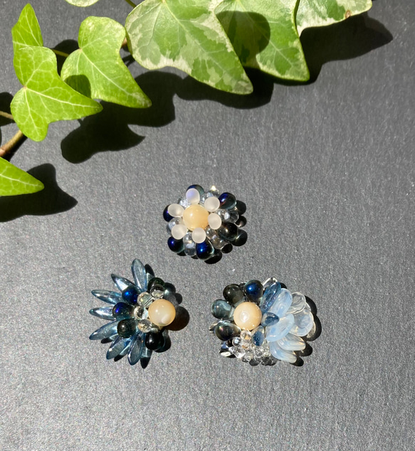 blue ピアス（スタッド・一粒） yuum 通販 17811806｜Creema(クリーマ)