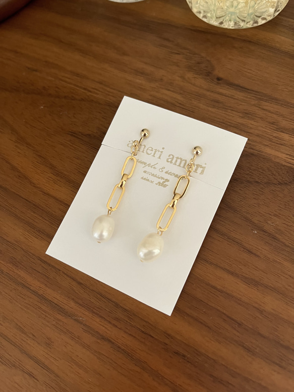 送料無料⭐︎バロック淡水パールとゴールドチェーンのイヤリング イヤリング・ノンホールピアス ameri ameri 通販 17817330｜Creema(クリーマ)