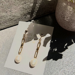 送料無料⭐︎バロック淡水パールとゴールドチェーンのイヤリング イヤリング・ノンホールピアス ameri ameri 通販 17817330｜Creema(クリーマ)