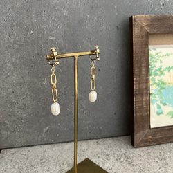 送料無料⭐︎バロック淡水パールとゴールドチェーンのイヤリング イヤリング・ノンホールピアス ameri ameri 通販 17817330｜Creema(クリーマ)