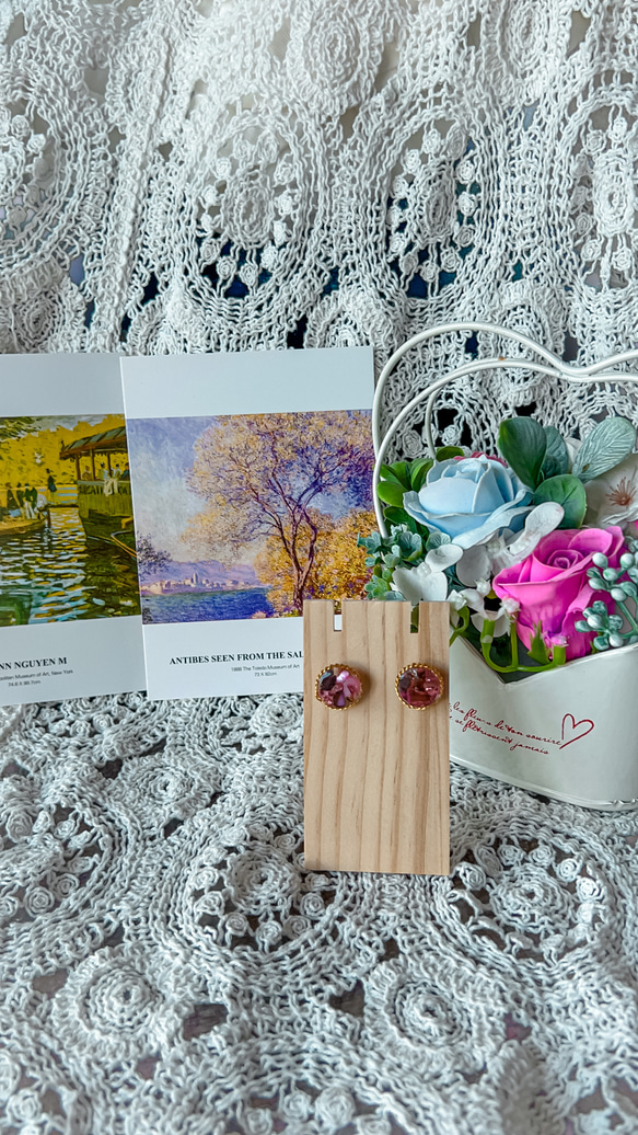 マゼンタストーンのスタッド / 手作りのレジンイヤリング / ピンク / ピアスタイプ ピアス（スタッド・一粒） Alexandra ...