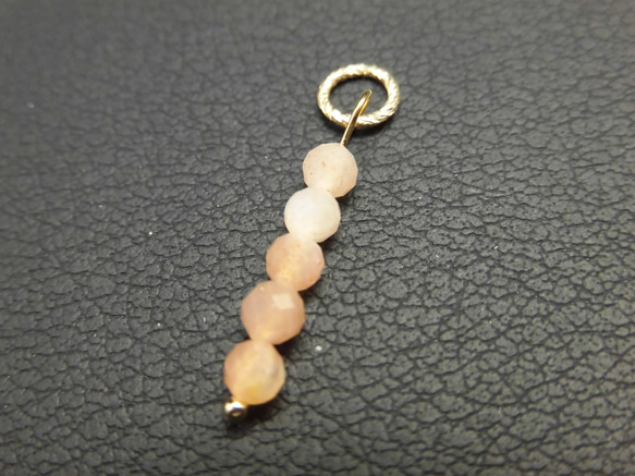 【14KGF】キラキラオレンジムーンストーンのIラインペンダントトップ 86 ペンダントトップ KAZEYA－かぜやー 通販｜Creema(クリーマ) 17818920