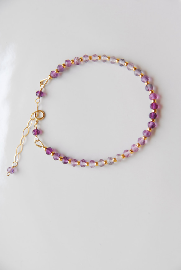 ボタンカットのフローライトグラデーションブレスレット A 14kgf ブレスレット Ayako's 通販｜Creema(クリーマ) 17846484