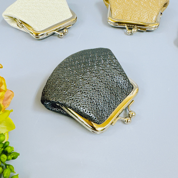 ぷっくり革のがまぐち 牛革 レース型押 ブラックパール【スクイーズ】 がま口 Squeeze 通販 17860288｜Creema(クリーマ)