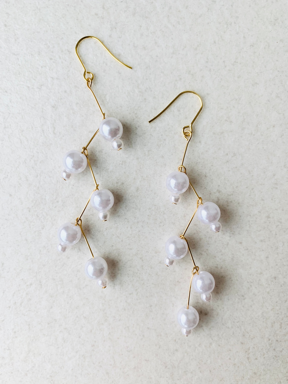 ハンドメイドのパールのジグザグピアス ピアス（フック・チェーン） wayack 通販 17900800｜Creema(クリーマ)