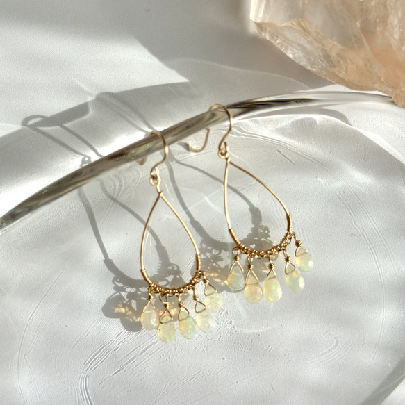 プレシャスオパールのフリンジ ピアス／イヤリング│14kgf│10月誕生石 ピアス（フック・チェーン） ph.jewel 通販 17954654｜Creema(クリーマ)