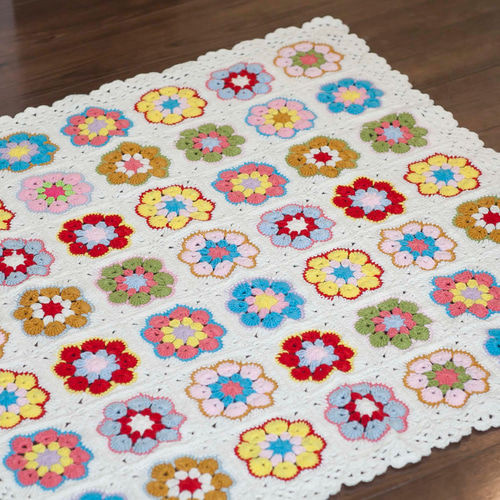 かぎ針編み お花 モチーフ編み ひざ掛け❁丸梅ver.2❁手作り かぎ針編み お花 モチーフ編み ひざ掛け❁丸梅ver.2❁手作り