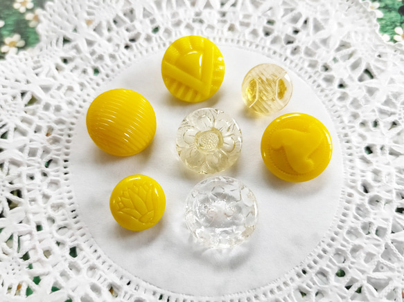 Citrón 檸檬｜チェコ Vintageガラスボタン 極小7個セット Nr.cz397 ボタン ハニーサックルローズ 通販 18011152 ...