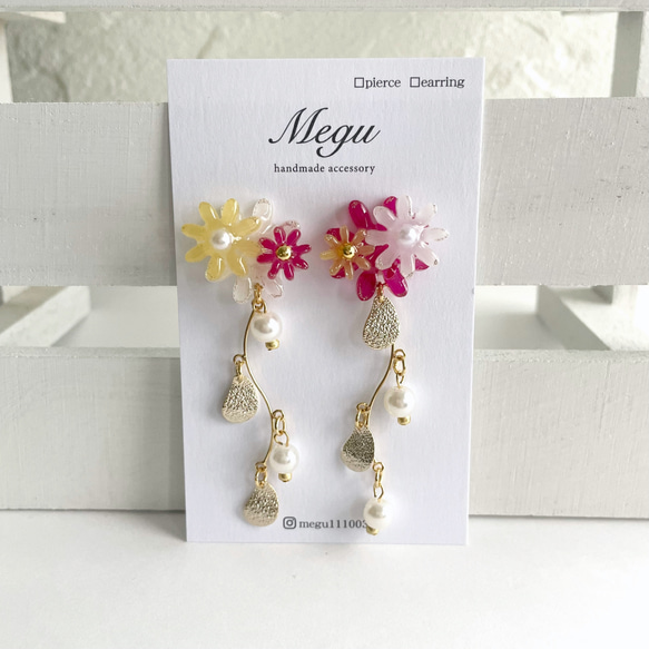 Flower wine×white ゴールドリーフピアス(イヤリング) ピアス（スタッド・一粒） megu 通販｜Creema(クリーマ ...