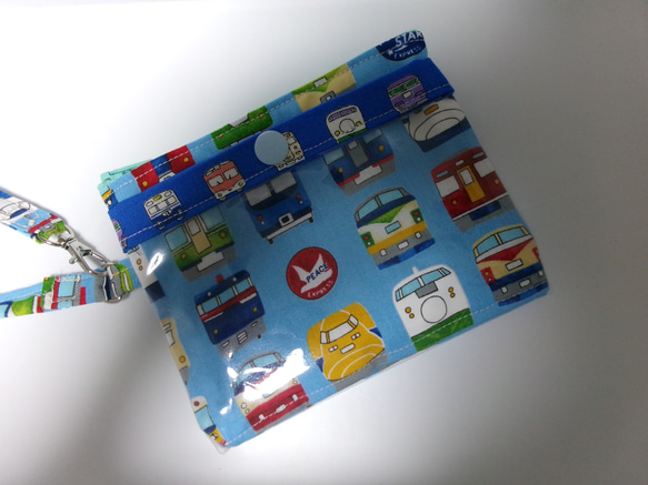 障害者手帳ポーチ 電車 前後のケースに手帳が入ります！ その他ケース c.koharu 通販 18025336｜Creema(クリーマ)