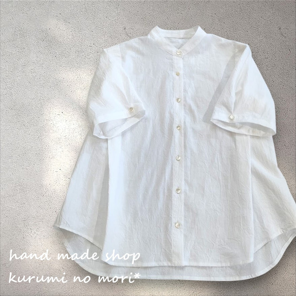 スタイリッシュなショルダータックブラウス M・L・LL 半袖タイプ ブラウス kurumi no mori* 通販 18032948｜Creema(クリーマ)