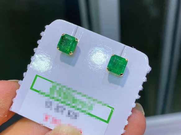 エメラルドピアス2.2ct k18 ピアス（スタッド・一粒） パール大好き(購入前にコメント) 通販 18043986｜Creema(クリーマ)