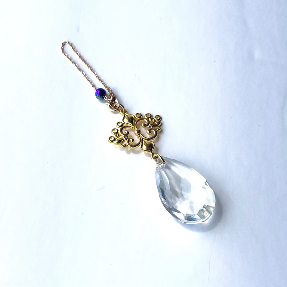 大粒クリスタルガラスのバッグチャーム サンキャッチャー カーアクセサリー ファッションアクセサリー 透かしパーツ バッグチャーム ...