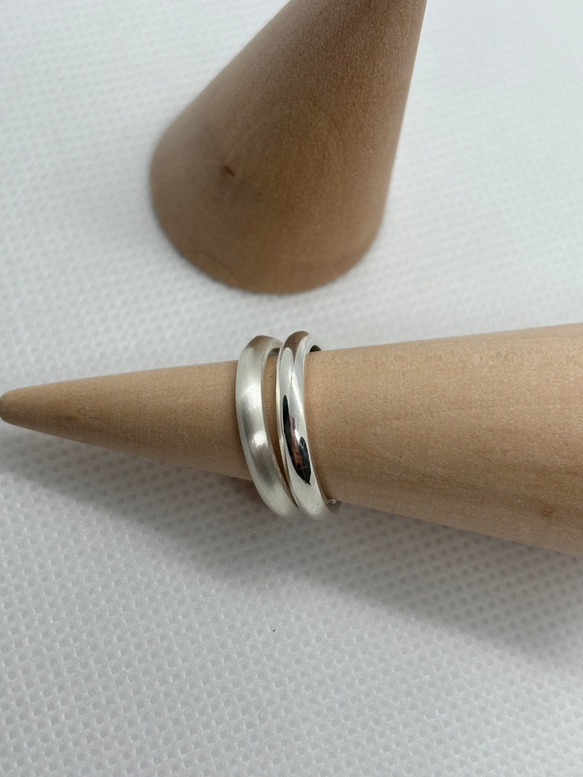 [Yujin] s925 スターリングシルバー シンプル カップルリング 恋人リング 指輪・リング 雨金工｜手作銀飾｜ 通販 18078402｜Creema(クリーマ)