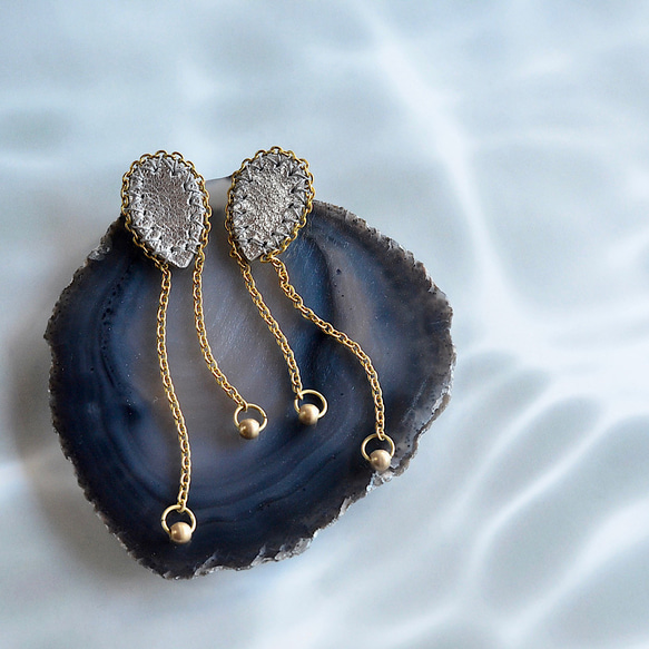 Shiny Tear Drop~brass~【レザーピアス/イヤリング】 “silver” ピアス（スタッド・一粒） TO DAY'S ...