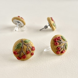 冬の刺繍耳飾り2組セット ピアス ノンホールピアス イヤリング 選べる金具 Creema限定 木の実 花 ピアス（スタッド・一粒） tukuru-Risa-broderie 通販 ...