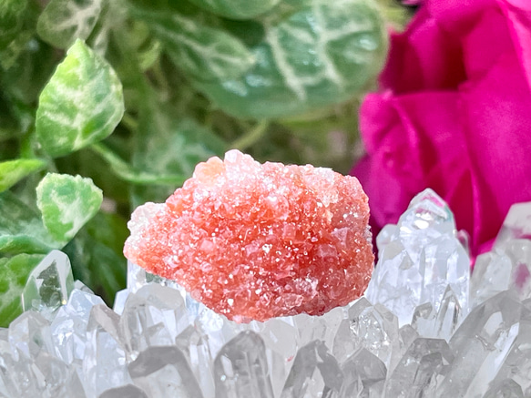 インド産 レッドアポフィライト ラフストーン 原石 Fish eye stone その他置物 東洋占星術師の娘˚ ₊⁎ 通販｜Creema ...