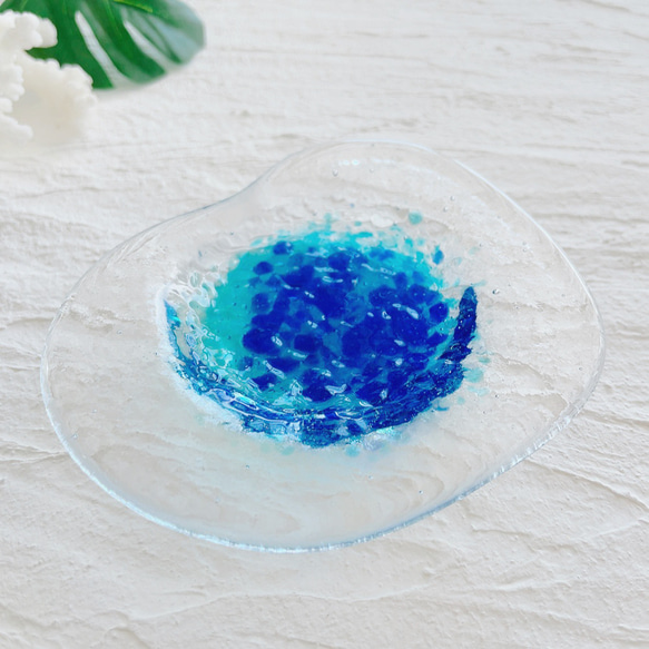 石垣島のガラストレイ イノー 2408-2 その他インテリア雑貨 石垣島の海色ｱｸｾｻﾘｰ『yururu』 通販｜Creema(クリーマ) 18131523