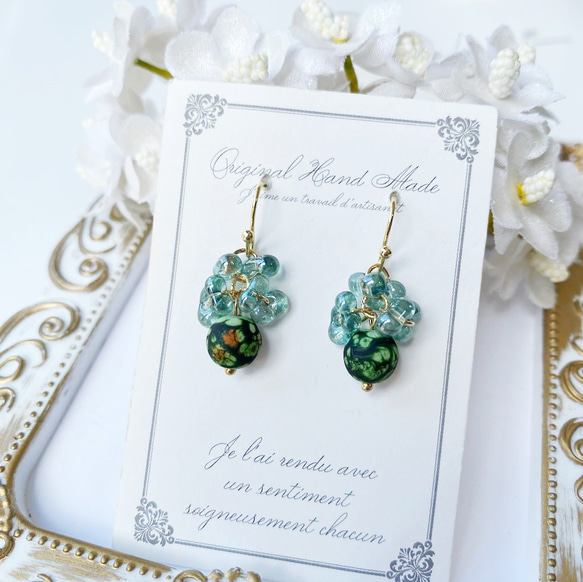 【400円】チェコビーズの可愛いピアスB217 ピアス（フック・チェーン） 花なななの花 通販 18138123｜Creema(クリーマ)