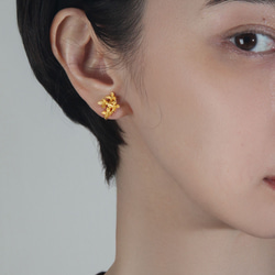 〔K18YGP〕金木犀 イヤリング イヤリング・ノンホールピアス Henun 通販 18156725｜Creema(クリーマ)