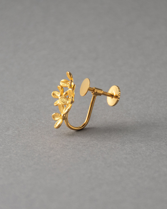 〔K18YGP〕金木犀 イヤリング イヤリング・ノンホールピアス Henun 通販 18156725｜Creema(クリーマ)