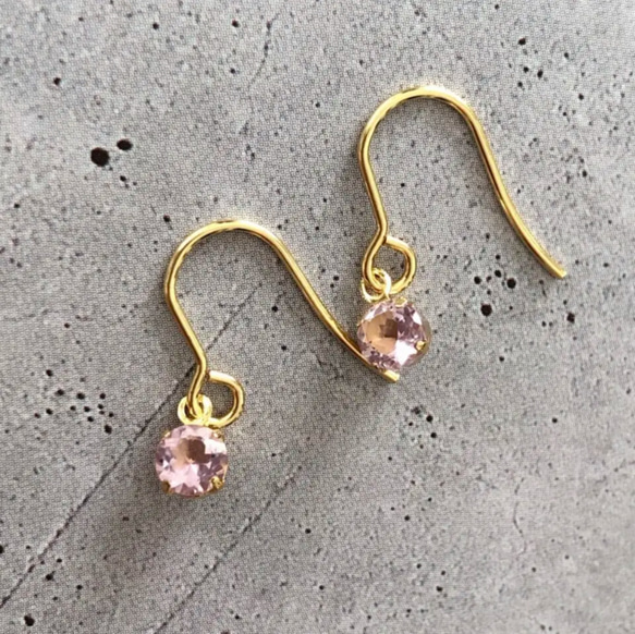 No.115 宝石質ピンクアメジストラウンドファセットカットゴールドピアス K18GP+サージカルステンレス ピアス（スタッド・一粒） Lucu0356 通販｜Creema(クリーマ ...