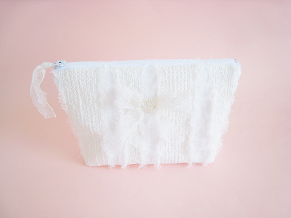 レースのエレガントポーチ（オフホワイト） ポーチ うさぎのしっぽ 通販 18182488｜Creema(クリーマ)