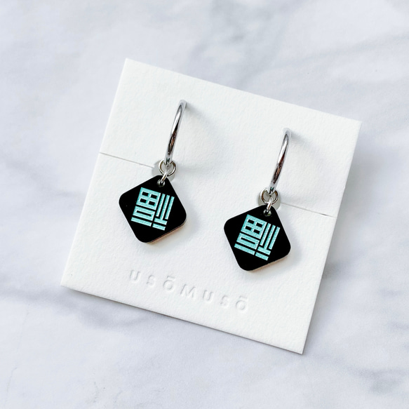 倒福mini BLACK×PEARLGREEN ピアス/イヤリング イヤリング・ノンホールピアス usomuso 通販 18186220 ...