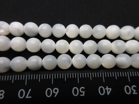 【Aグレード】/【マザーオブパール】/玉size(約6㎜)/1set(50玉)/(約29cm)/1390t4 ビーズ kizuna 通販 18188798｜Creema(クリーマ)